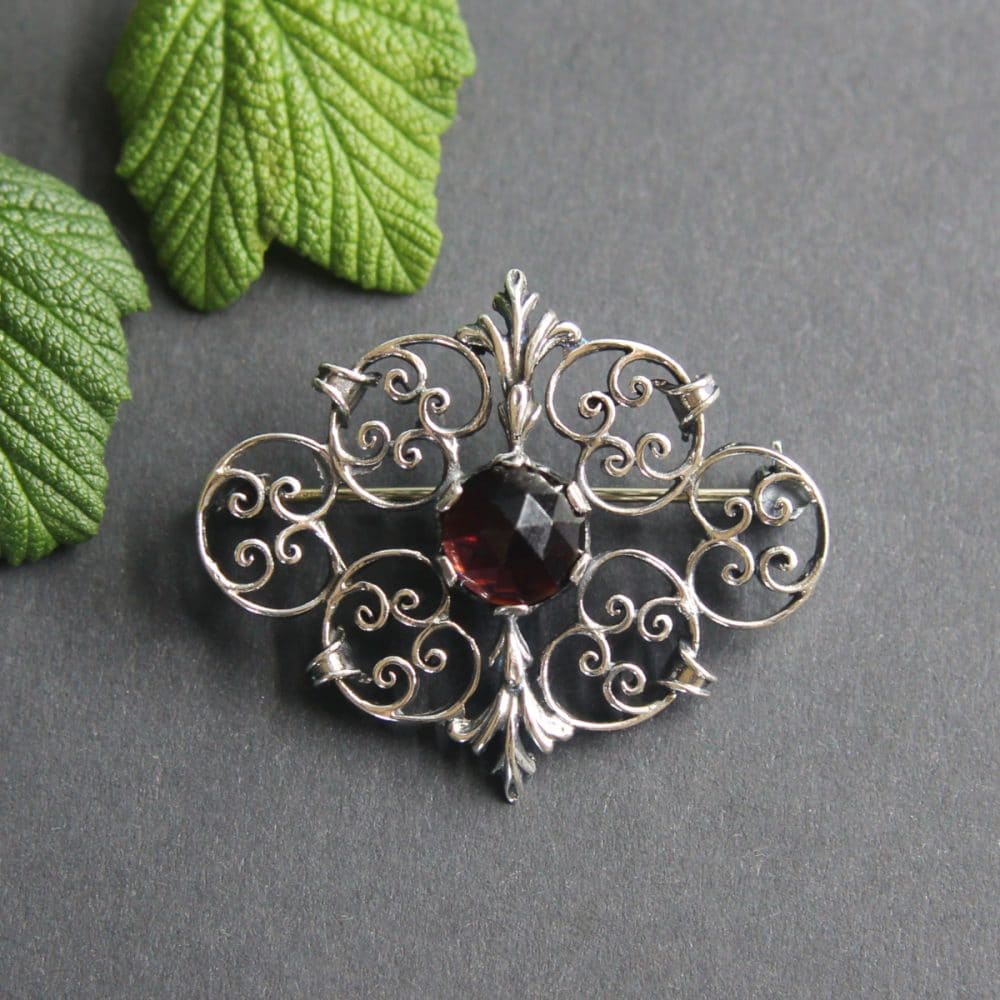 Broschen und Dirndlnadeln aus Silber - Steiner Schmuck Online Shop